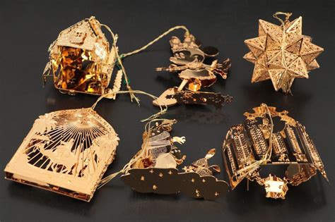 The Danbury Mint Gold Christmas Ornament Collection Ebth