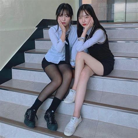 ㄱㄷㅇㅅㅌㅋ에 있는 근영 유님의 핀 청소년 여자 패션 청소년 패션 여자 교복