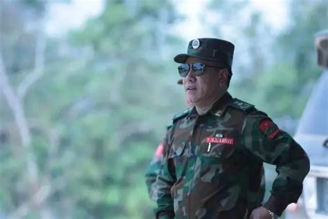 ဇန်နဝါရီ ၁၂ ရက် ထိပ်တန်းသတင်းများ စစ်တပ်နဲ့ ညီနောင် ၃ဖွဲ့ကြား ယာယီအပစ်ရပ်ဖို့ သဘောတူ Bbc