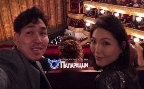 “Авьяаслаг Монголчууд” н хөтлөгч Анхаа амраг хайрттайгаа зугаалж явна