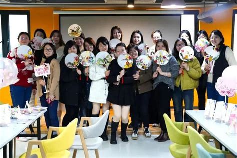玮驰“至扇至美”女神节活动 知乎