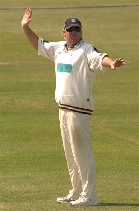 Jonathan Batty Ducks Under A Bouncer