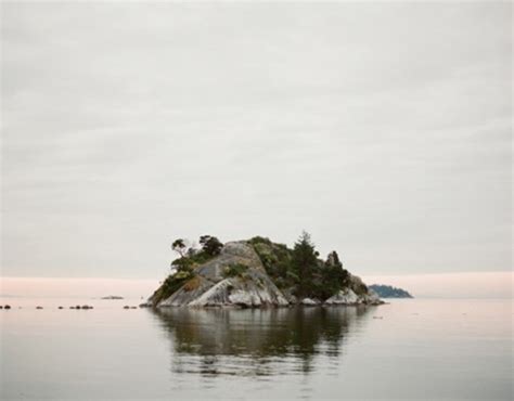 Intimate And Gentle Coastal Blue Wedding Inspirational Shoot
