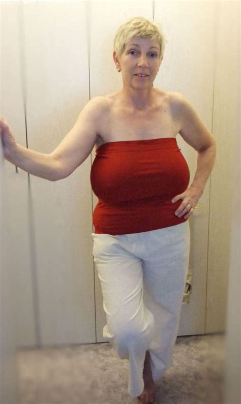 Pin By Debbie On Greta Guugili Curvy Women Outfits Curvy Woman