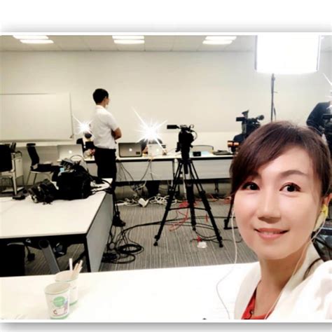 小林万希子さんのインスタグラム写真 小林万希子instagram「今日は朝から久しぶりのリアル収録 ・ ただ、出演者で現場に来たのは