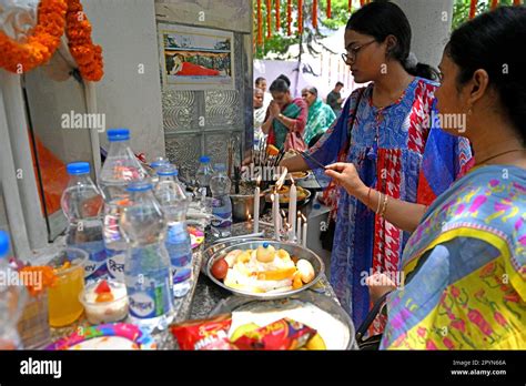 Dhaka Bangladesh On May 4 2023 Buddhist Devotee Offers Prayers At A