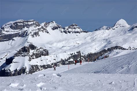 Hd 큰 그림 유럽 투어 알프스 스위스 Titlis 설산 푸른 하늘 Hd 사진 유럽 명소 알프스 배경 일러스트 및 사진 무료 다운로드 Pngtree