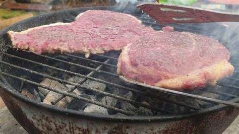 Готовлю Канзас стейк на угольном гриле / Cooking Kansas Steak - YouTube