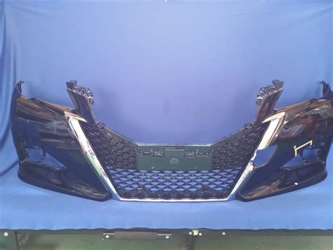 クラウンアスリート 210系 後期 フロントバンパー グリル付 52119 30k40 黒色 202 52119 3f975 中古 補修前提品