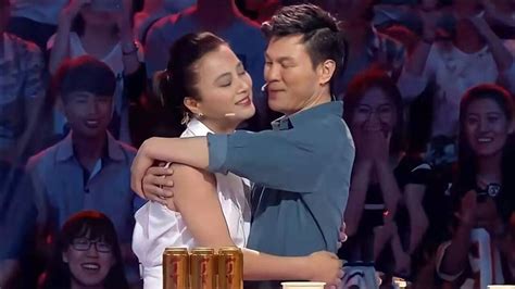 58岁李玲玉有多迷人：李彬现场拥吻女神，玲玉：你给了多少钱？腾讯视频