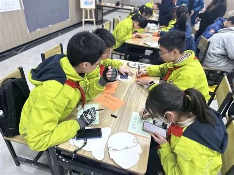 “一米高度”看城市：普陀桃浦，让孩子来设计潮玩地标议事会童心儿童