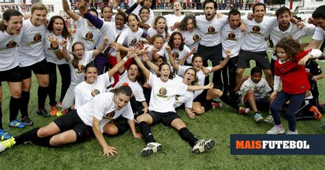 Futebol Feminino Fofó E Valadares Mais Perto Da Final Da Taça