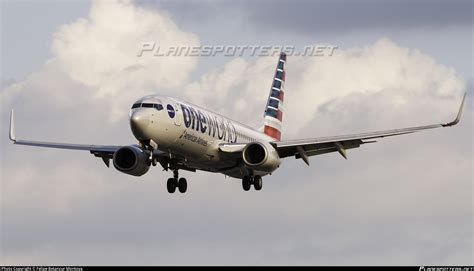 N838NN American Airlines Boeing 737 823 WL Photo By Felipe Betancur