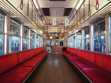 昭和の小学校教室みたいな車両叡山電鉄ノスタルジック731 出発進行