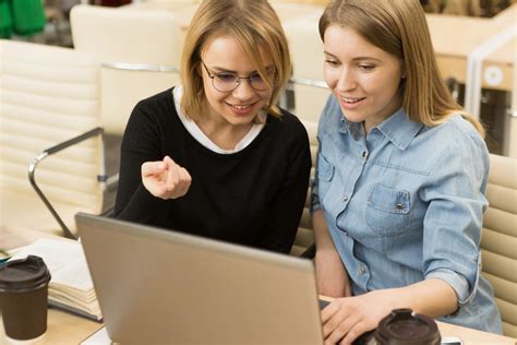 The Meaning of Chat: Connecting, Communication, Understanding