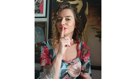 Cuddle Confidante The Week