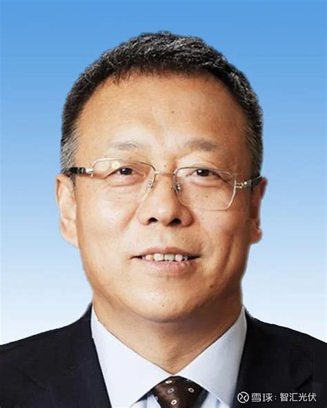中海油重大人事变动！ 11月27日，中国海洋石油有限公司发布《关于董事、高级管理人员变更及调整董事会下属委员会组成的公告》： 一、委任执行董事