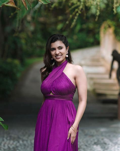 Anju Kurian Latest Hot Photoshoot In Sleeveless Outfit