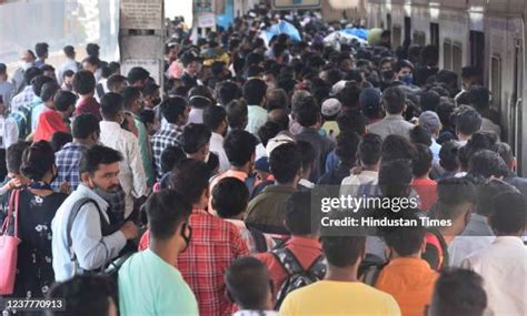 Dadar Western Railway Station Photos And Premium High Res Pictures