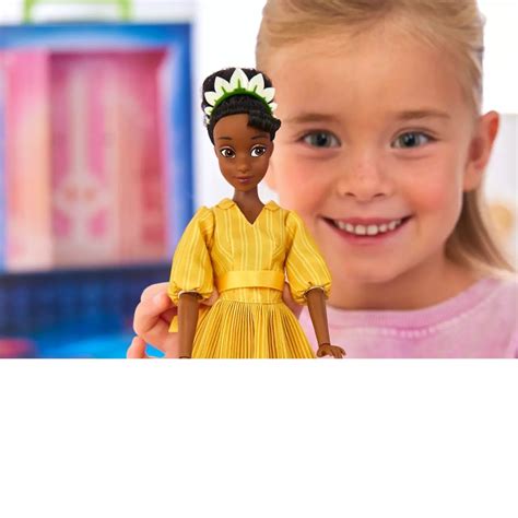 นำเข้า 🇺🇸 เซ็ทตุ๊กตาเทียน่าและกิจกรรมระบายสีtiana Disney Story Doll
