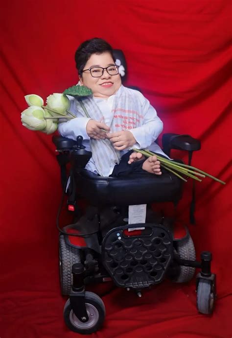 Câu chuyện Thế giới lung linh của cô giáo tí hon 65cm