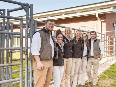 Around The College Auburn Veterinarian Auburn University College