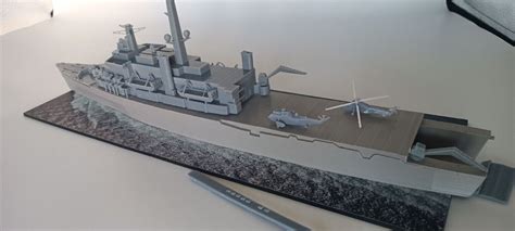 Falklands Ship 1 350 Hms Fearless