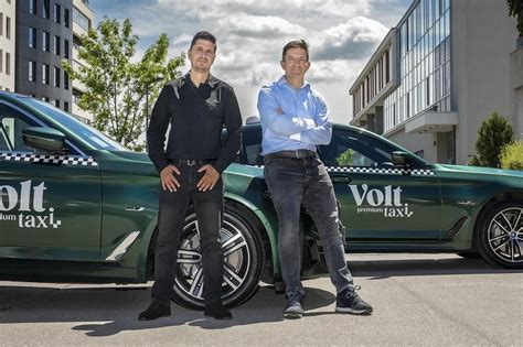 Volt Premium Taxi привлича Бербатов и Рачков като инвеститори Stefan Tzvetkov