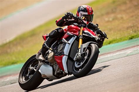Las Motos Naked M S Potentes Desde Hasta Cv Moto Pro