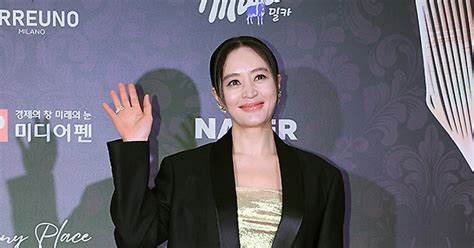 김혜수 ‘드레스 여신의 황금빛 드레스
