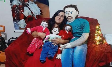 Mujer Que Se Casó Con Un Muñeco De Trapo Cuenta Que Vive Un Calvario