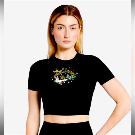 Nike Tops Nike Sportswear Womens Slim Fit Crop Top Poshmark
