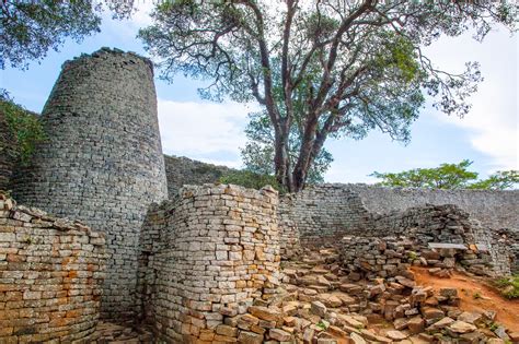 The Best Ever Luxury Safari Tours In Zimbabwe For You