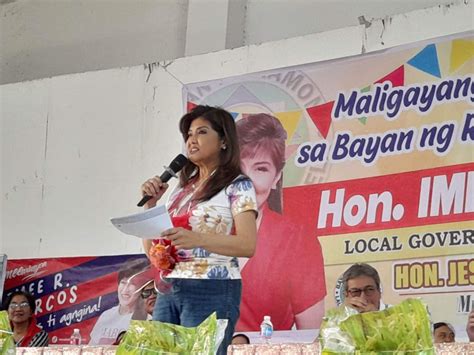 Sen Imee Marcos Nanguna Sa Pamamahagi Ng Tulong Sa 1 000 Pamilya Sa Isabela