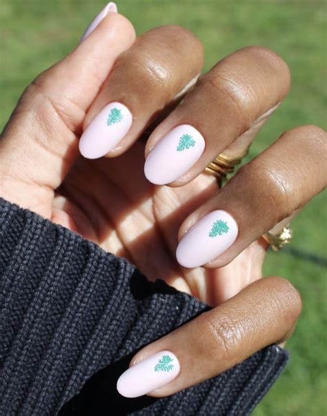 Nga Flokët E Borës Te Xixat Ja Disa Modele Thonjsh Festivë Fashion And Beauty