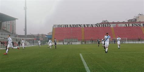 Pisseri salva i Grigi Contro il Lecco finisce Hurrà Grigi