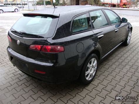 Alfa Romeo Alfa Sportwagon JTDM V DPF LEATHER XENON Car Photo And Specs