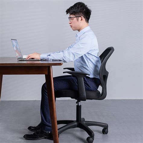 Ghế Xoay Văn Phòng Công Thái Học Deli Cao Cấp Giúp Làm Việc Thoải Mái