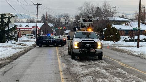 Car Crashes Into Power Pole In Boise Outages Expected