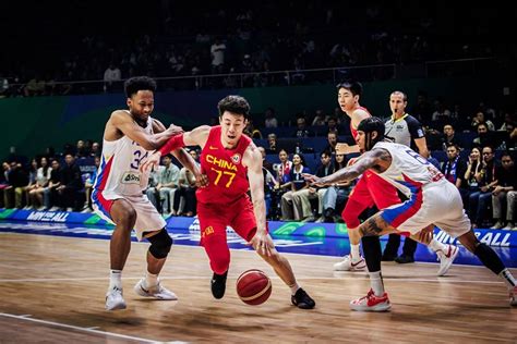 组图中国男篮不敌菲律宾 乔帅神情懊恼摊手抱怨 搜狐大视野 搜狐新闻