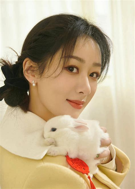 女星杨紫造型合集：唯美优雅、公主气质 搜狐大视野 搜狐新闻