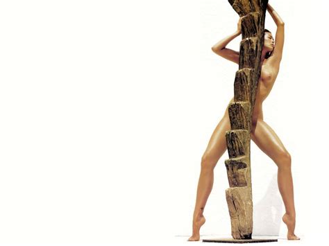 Megan Gale Sexy Wallpaper Images