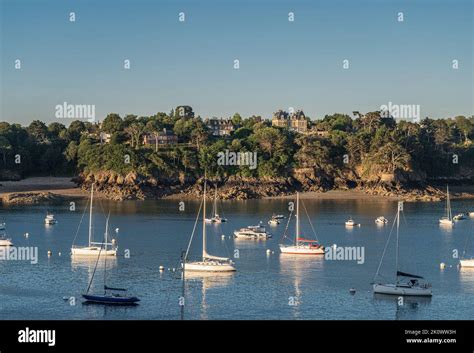 Moulin Brise Hi Res Stock Photography And Images Alamy