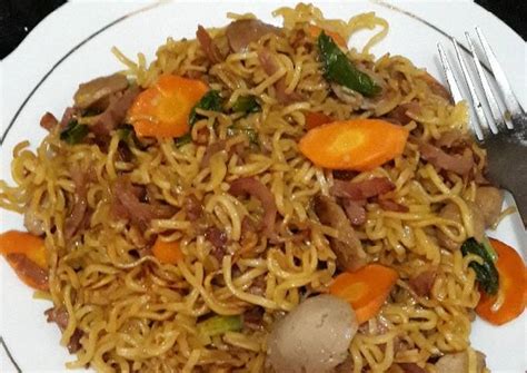 Resep Mie Goreng Praktis Oleh Ummu Aqilah Cookpad