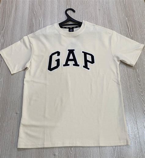 Футболка GAP, размер 54, цвет молочный, Хлопок - 85%, Спандекс - 15% ...