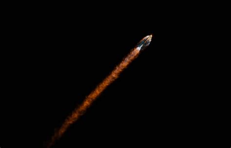 Spacex готовится вывести на орбиту новую партию интернет спутников Starlink