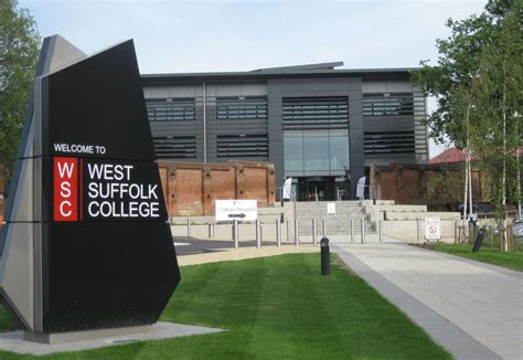 West Suffolk College Bury St Edmunds Goes Back To Nature For Mental