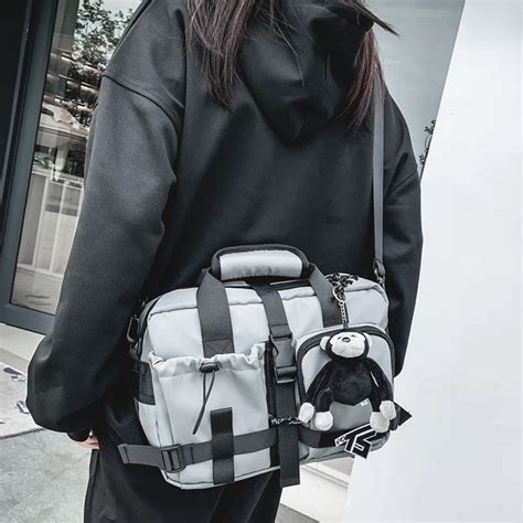 모토 및 바이커 스타일 가방 여성 학생 한국 하라주쿠 숄더백 레트로 우체부 가방 일본 소프트 만화 메신저 백 Aliexpress