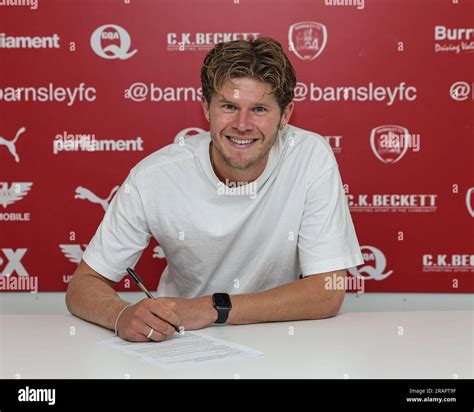 Goalkeeper Ben Killip Signs For Barnsley Football Club On A One Year Deal At Oakwell Barnsley
