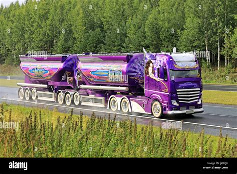 Mercedes Benz Actros Hi Res Stock Photography And Images Alamy